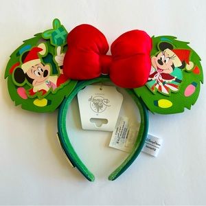 Disney | Accessories | Nwt Disney Loungefly 223 Christmas Holiday ...